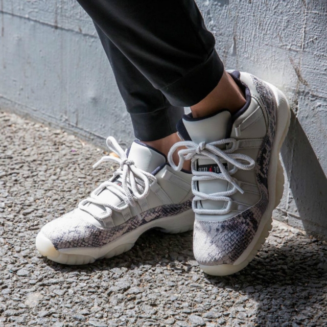 aj11白蛇,aj11北卡蓝,aj11伯爵_大山谷图库