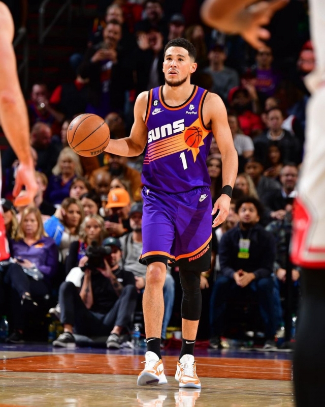 一周 NBA 上脚合集！离开卡戴珊，布克变乔丹！ #72523