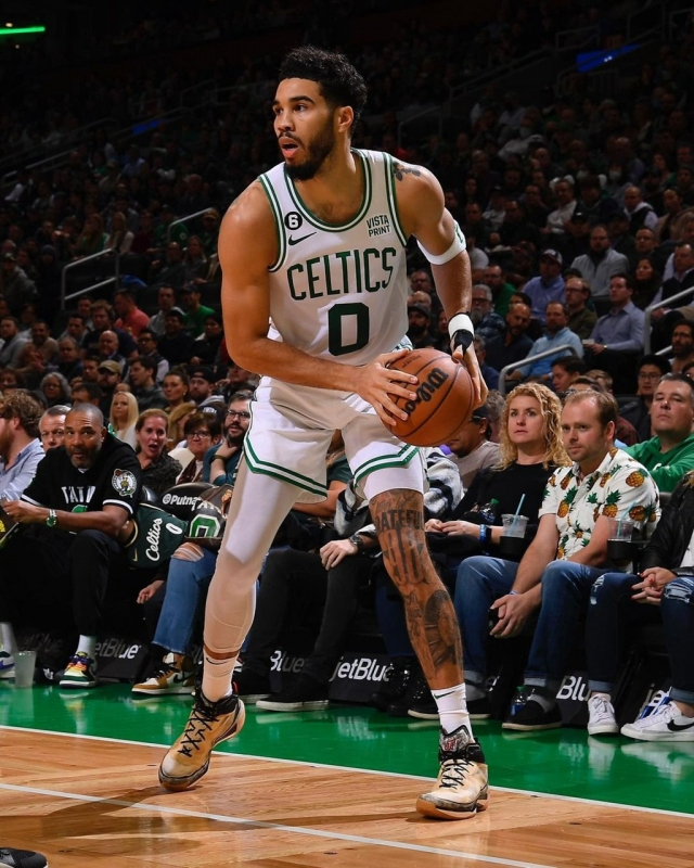 一周 NBA 上脚合集！离开卡戴珊，布克变乔丹！ #72523