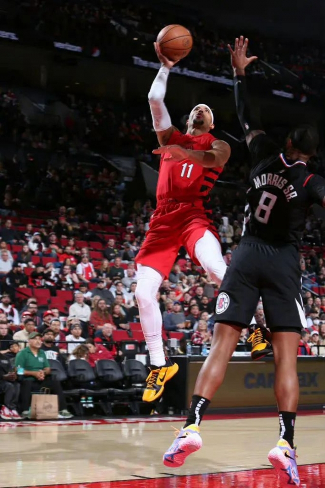 一周 NBA 上脚合集！离开卡戴珊，布克变乔丹！ #72523