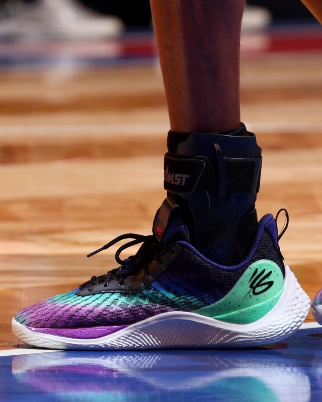 NBA 上脚合集！「二次元」KT8 亮相！网友：求市售！ FLIGHTCLUB中文站 |SNEAKER潮流文化|SNEAKERHEAD集中地|专业SNEAKER社区