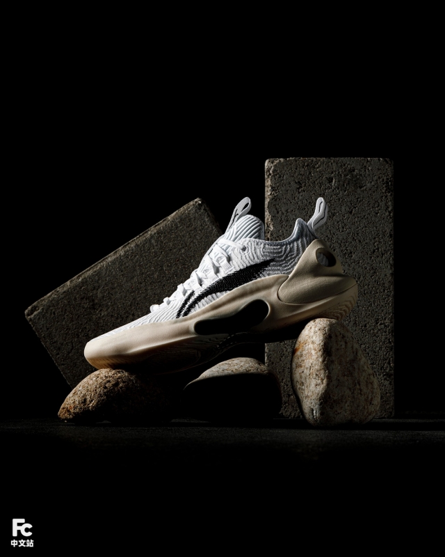 科技树点满了！李宁「驭帅 Ultra Low」实物开箱！ #83537