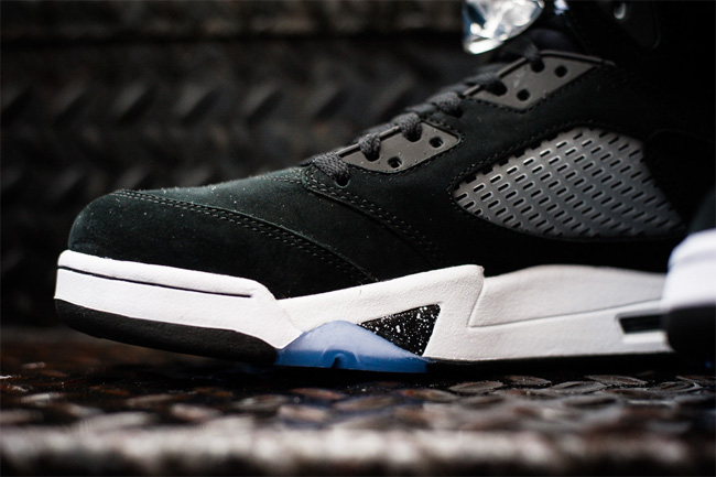 Air Jordan 5 ＂Oreo＂ 奥利奥配色高清图赏 AJ5上脚效果 球鞋资讯 FLIGHTCLUB中文站|SNEAKER球鞋资讯第一站