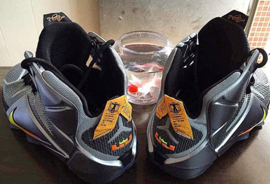 LeBron 12 “Flight” 实物图片亮相 LBJ12 球鞋资讯 FLIGHTCLUB中文站|SNEAKER球鞋资讯第一站