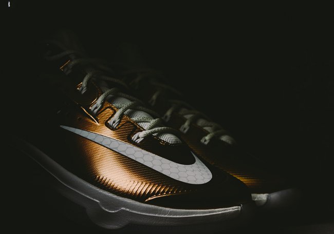 KD7 Elite “EYBL” 青年精英赛即将发售 800514-914 球鞋资讯 FLIGHTCLUB中文站|SNEAKER球鞋资讯第一站