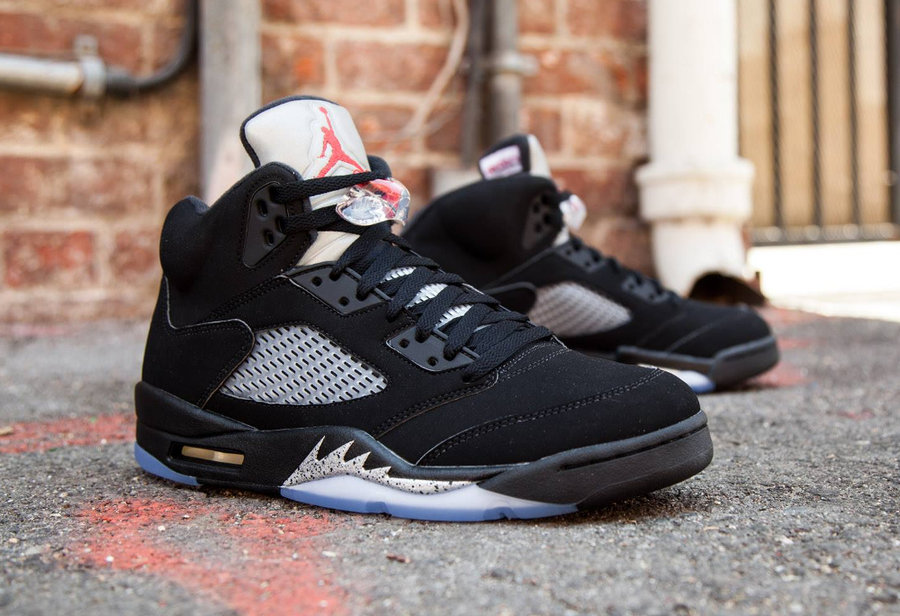 抢到了吗！？黑银 Air Jordan 5 官网上架已售罄！ 845035-003AJ5 球鞋资讯 FLIGHTCLUB中文站|SNEAKER ...