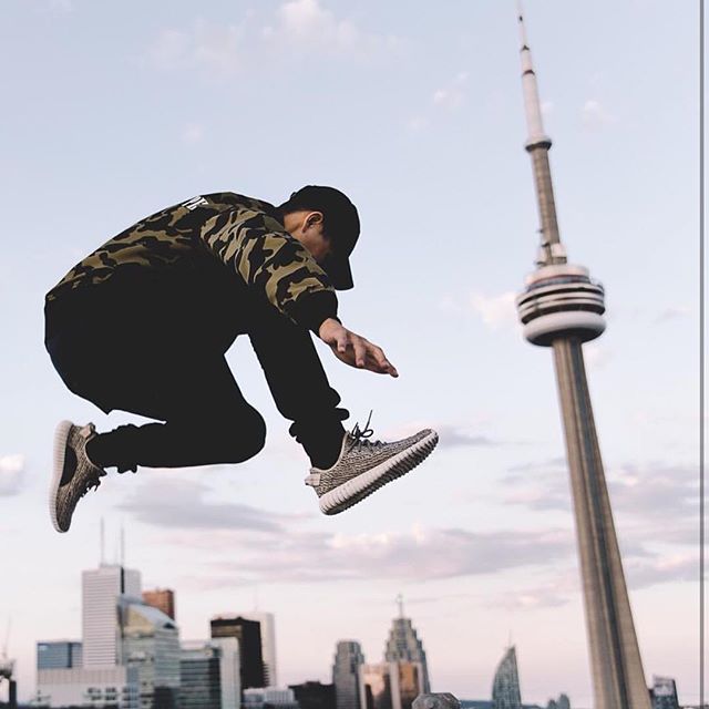 关于 Yeezy 的这些最新图片，值得你一看！ 球鞋资讯 FLIGHTCLUB中文站|SNEAKER球鞋资讯第一站