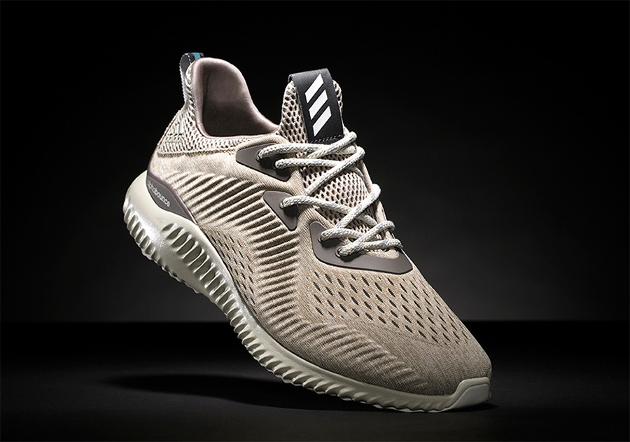 鞋面升级！adidas Alpha Bounce EM 新款亮相！ 球鞋资讯 FLIGHTCLUB中文站|SNEAKER球鞋资讯第一站