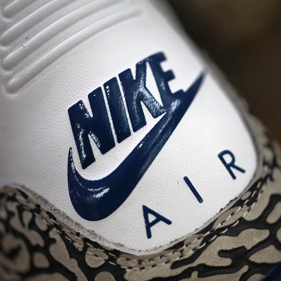全家族尺码登场！Air Jordan 3 “Ture Blue” 美图近览 球鞋资讯 FLIGHTCLUB中文站|SNEAKER球鞋资讯第一站