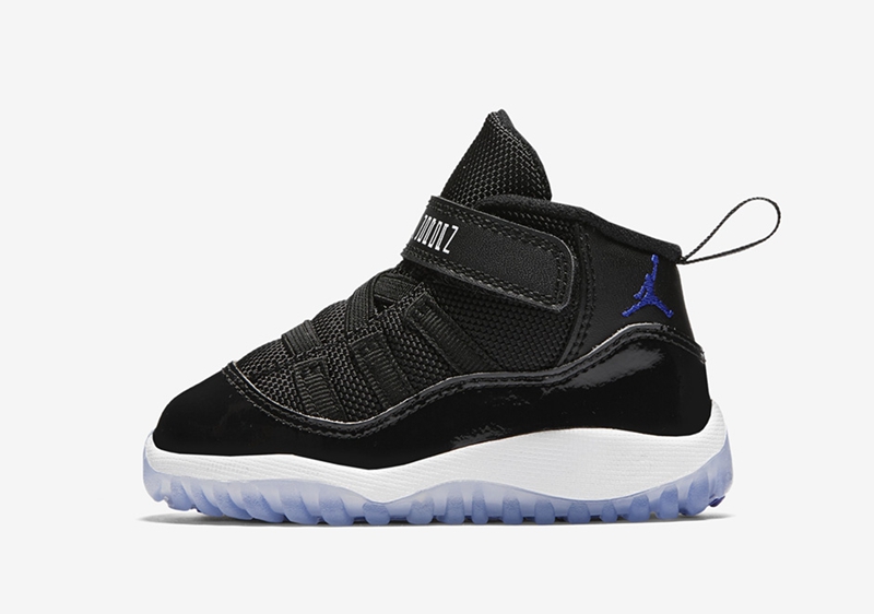 全家族尺码！Air Jordan 11 “Space Jam” 实物展示 球鞋资讯 FLIGHTCLUB中文站|SNEAKER球鞋资讯第一站