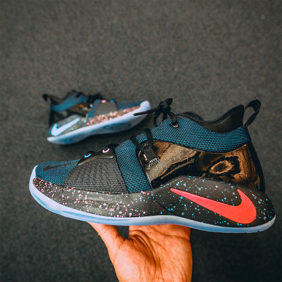 这个超豪华的 PG2 x PS4 套装！没有人不动心！ 球鞋资讯 FLIGHTCLUB中文站|SNEAKER球鞋资讯第一站