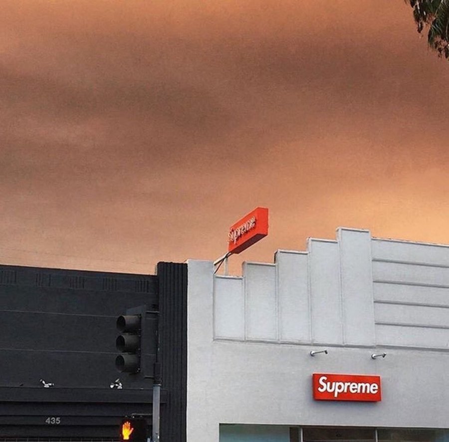 看看各队为詹姆斯设计的广告牌，Supreme 洛杉矶门店要搬家了？ 球鞋资讯 FLIGHTCLUB中文站|SNEAKER球鞋资讯第一站