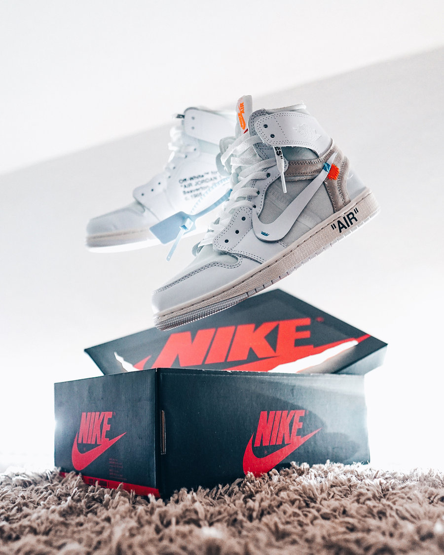 高清球鞋壁纸丨拥有 “球鞋圈一哥” 称号的 OW 联名系列！ 球鞋资讯 FLIGHTCLUB中文站|SNEAKER球鞋资讯第一站