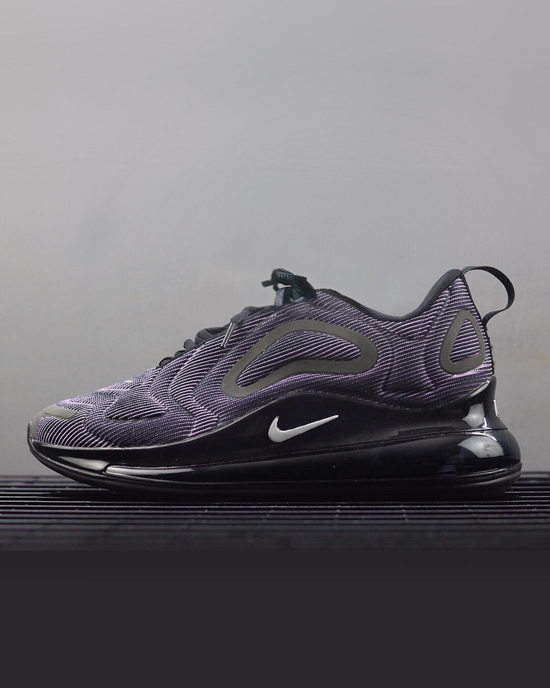 全掌超大气垫！科幻感超强的 Air Max 720 实物曝光！ 球鞋资讯 FLIGHTCLUB中文站|SNEAKER球鞋资讯第一站