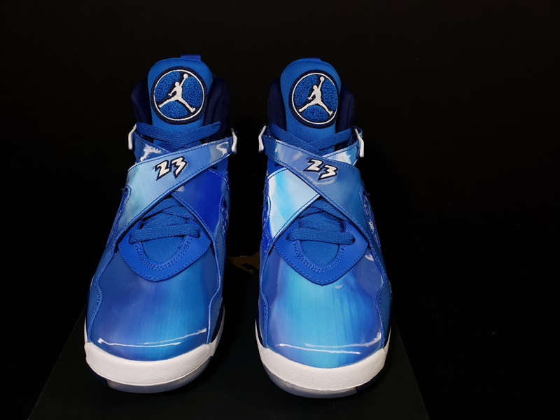 奇幻冰雪奇缘既视感！Air Jordan 8 全新配色年底发售 球鞋资讯 FLIGHTCLUB中文站|SNEAKER球鞋资讯第一站