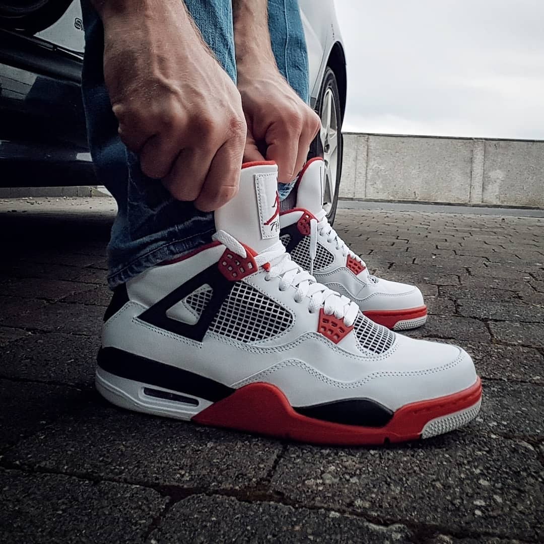 出人意料！AJ4 全线起飞！当初白菜价现在统统 ￥2000+！ 球鞋资讯 FLIGHTCLUB中文站|SNEAKER球鞋资讯第一站