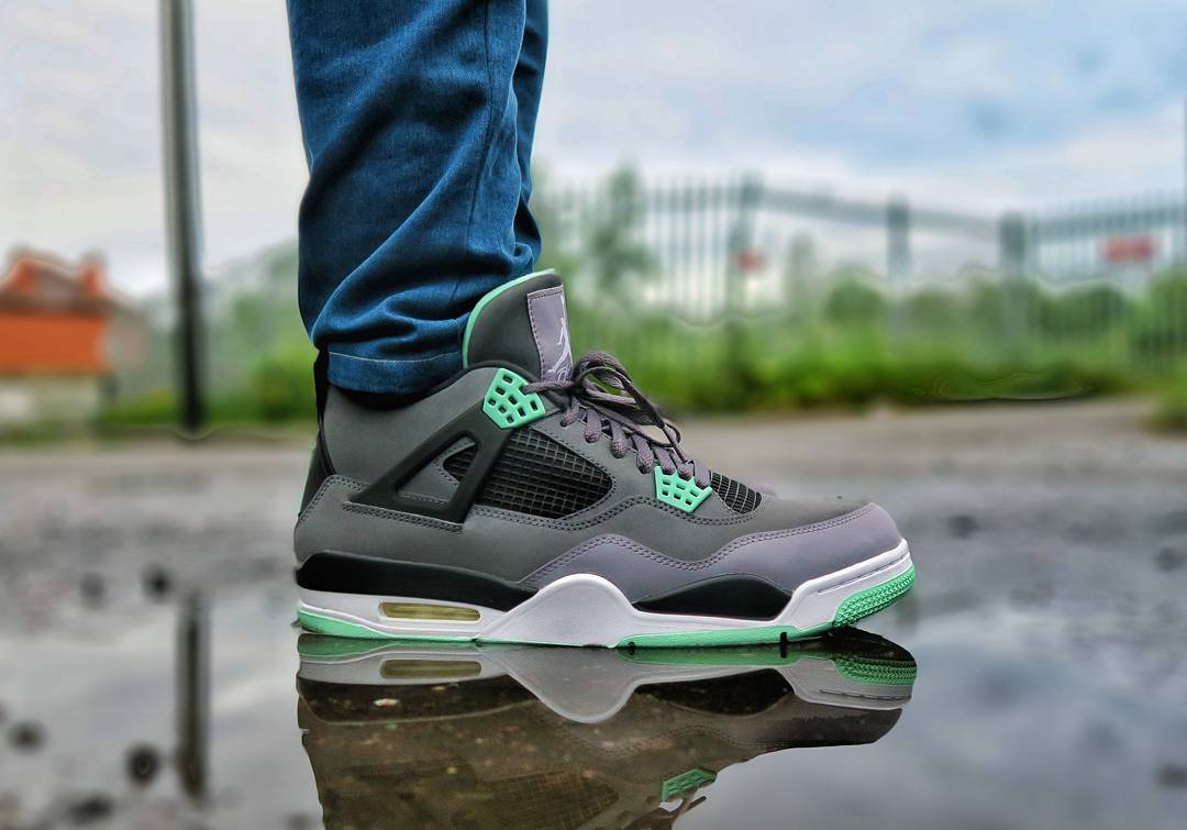 AJ4 价格全面起飞？这 12 款配色如果复刻你一定还会「乖乖买单」！ 球鞋资讯 FLIGHTCLUB中文站|SNEAKER球鞋资讯第一站