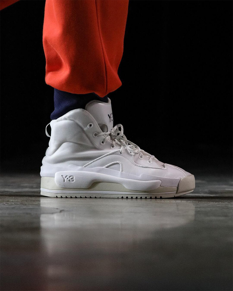 今年是 Y-3 的巅峰之年？每双新鞋都颇为「魔性」！ 球鞋资讯 FLIGHTCLUB中文站|SNEAKER球鞋资讯第一站