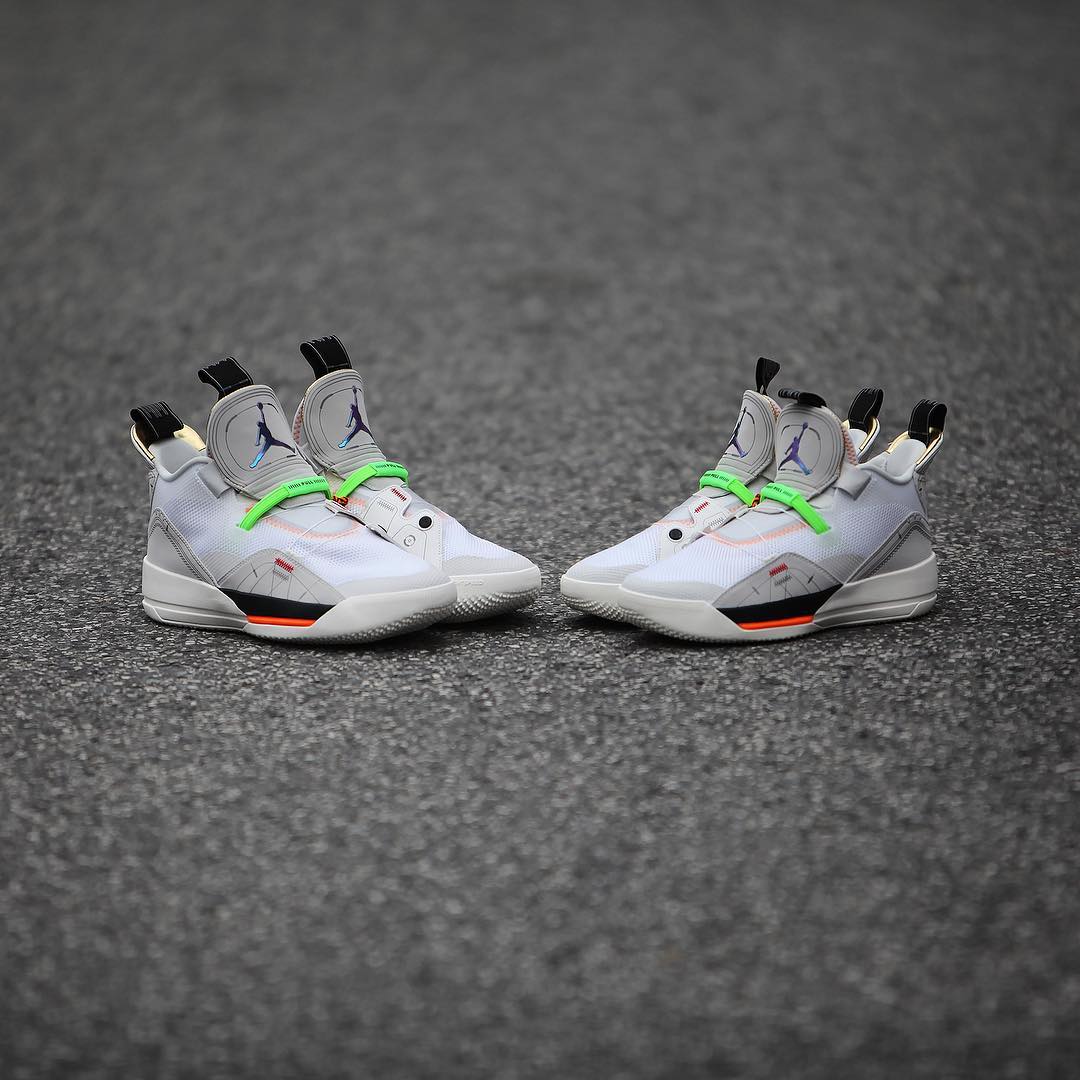 素雅主调 + 亮色点缀！全新 Air Jordan 33 后天正式发售 球鞋资讯 FLIGHTCLUB中文站|SNEAKER球鞋资讯第一站