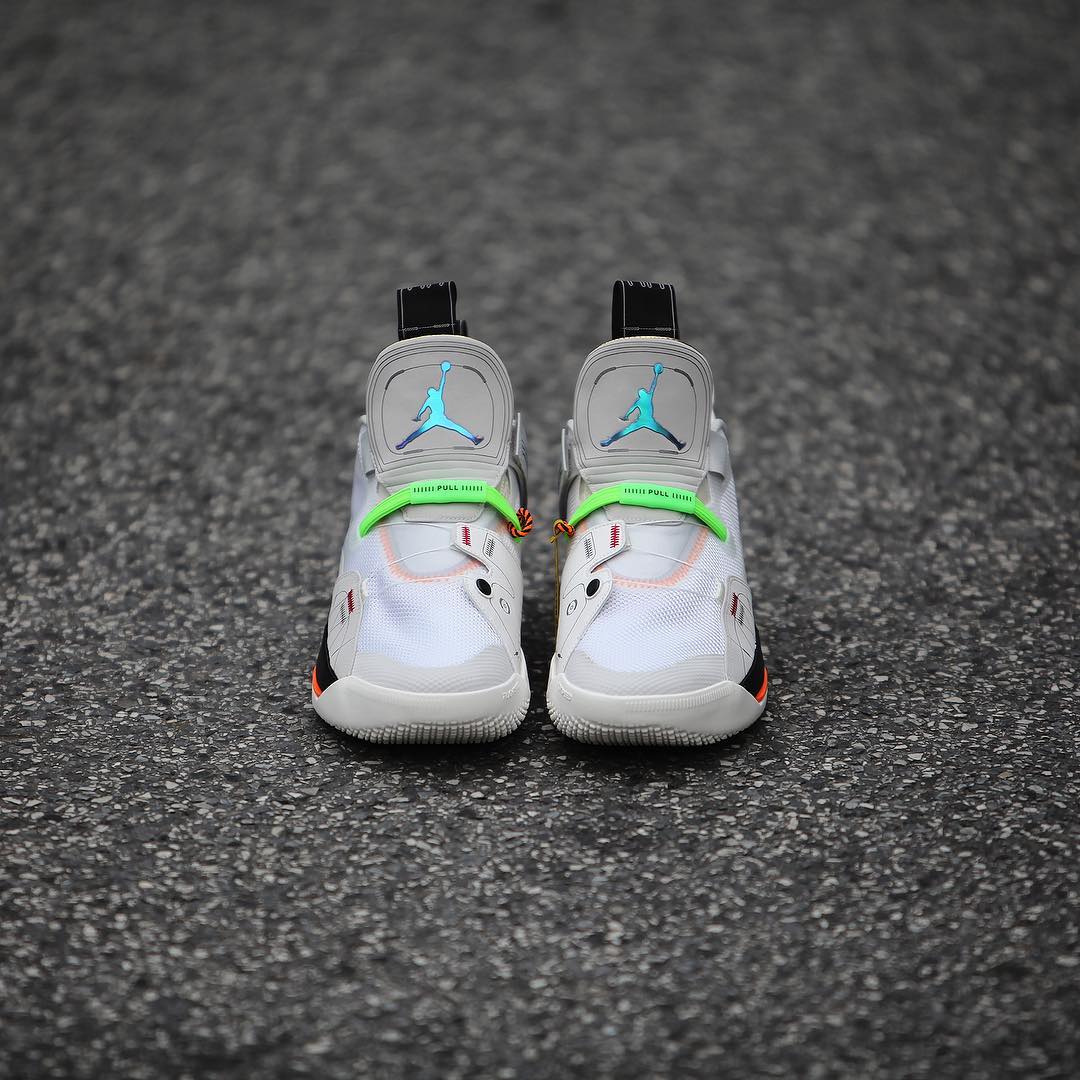 素雅主调 + 亮色点缀！全新 Air Jordan 33 后天正式发售 球鞋资讯 FLIGHTCLUB中文站|SNEAKER球鞋资讯第一站