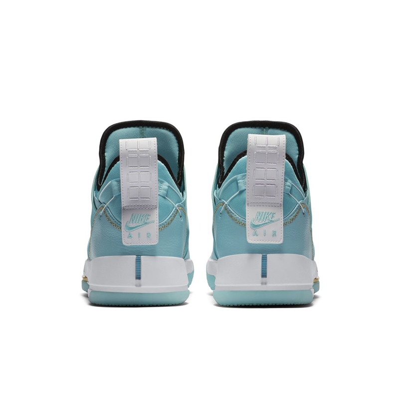 鞋底还有夜光效果！郭艾伦专属 Air Jordan 33 SE 即将发售 球鞋资讯 FLIGHTCLUB中文站|SNEAKER球鞋资讯第一站