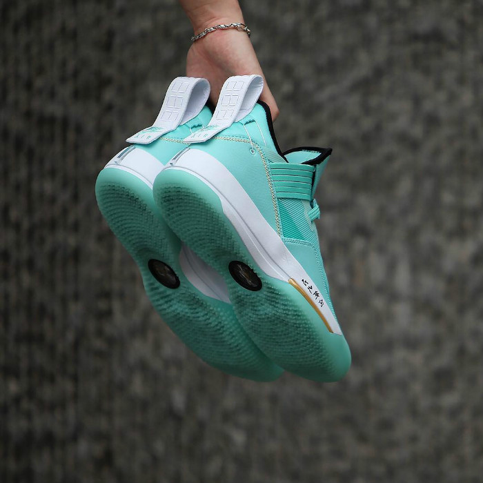 心动了！郭艾伦专属 Air Jordan 33 SE 美图欣赏，即将发售！ 球鞋资讯 FLIGHTCLUB中文站|SNEAKER球鞋资讯第一站