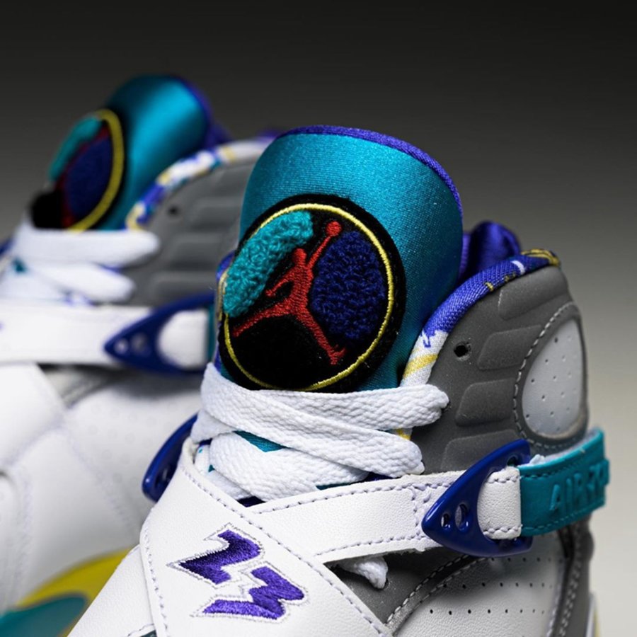 本周五发售！Air Jordan 8 “White Aqua” 最新实物美图释出！ 球鞋资讯 FLIGHTCLUB中文站|SNEAKER球鞋资讯第一站