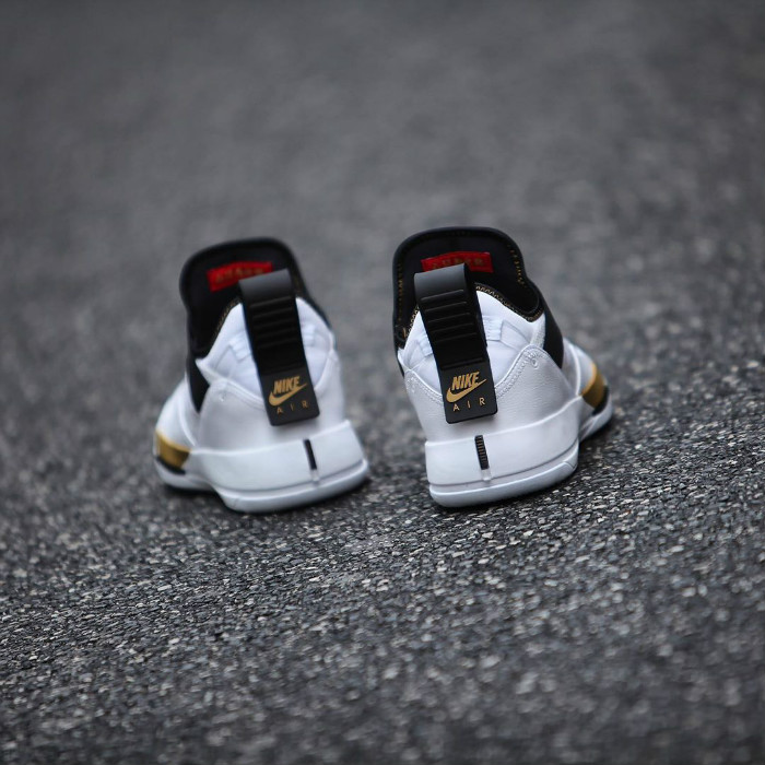 FIBA 专属配色！Air Jordan 33 SE 官网现已发售！ 球鞋资讯 FLIGHTCLUB中文站|SNEAKER球鞋资讯第一站