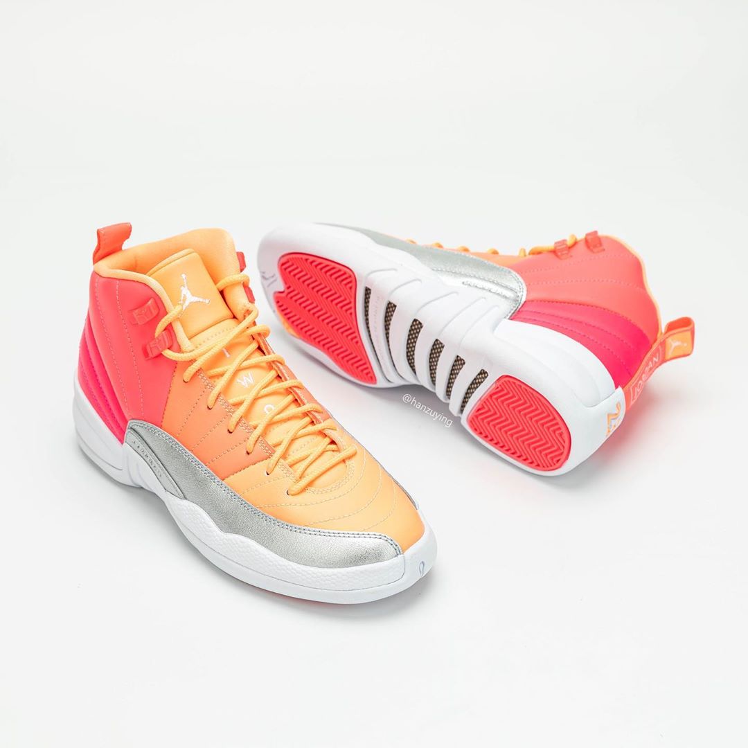 出众渐变鞋面，独特彩虹鞋身！全新配色 Air Jordan 12 下月发售！ 球鞋资讯 FLIGHTCLUB中文站|SNEAKER球鞋资讯第一站