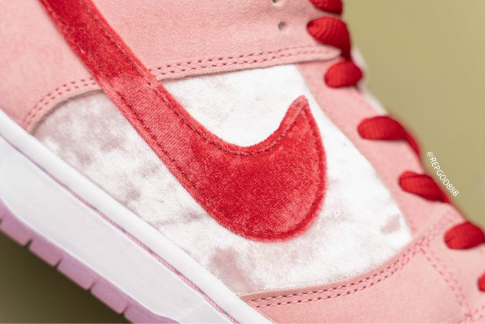 「情人节」Dunk SB 曝光！爱神秒变骷髅丘比特，女友都夸你有品位 球鞋资讯 FLIGHTCLUB中文站|SNEAKER球鞋资讯第一站