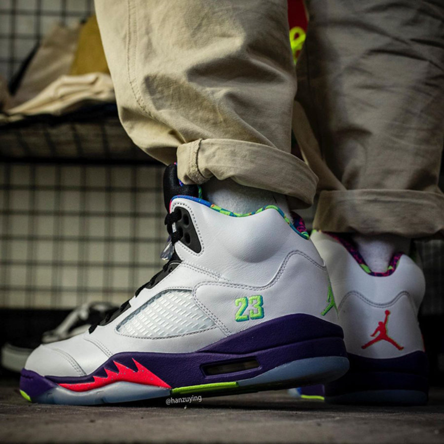 新鲜王子 Air Jordan 5 最新实物上脚！8 月正式发售！ 球鞋资讯 FLIGHTCLUB中文站|SNEAKER球鞋资讯第一站