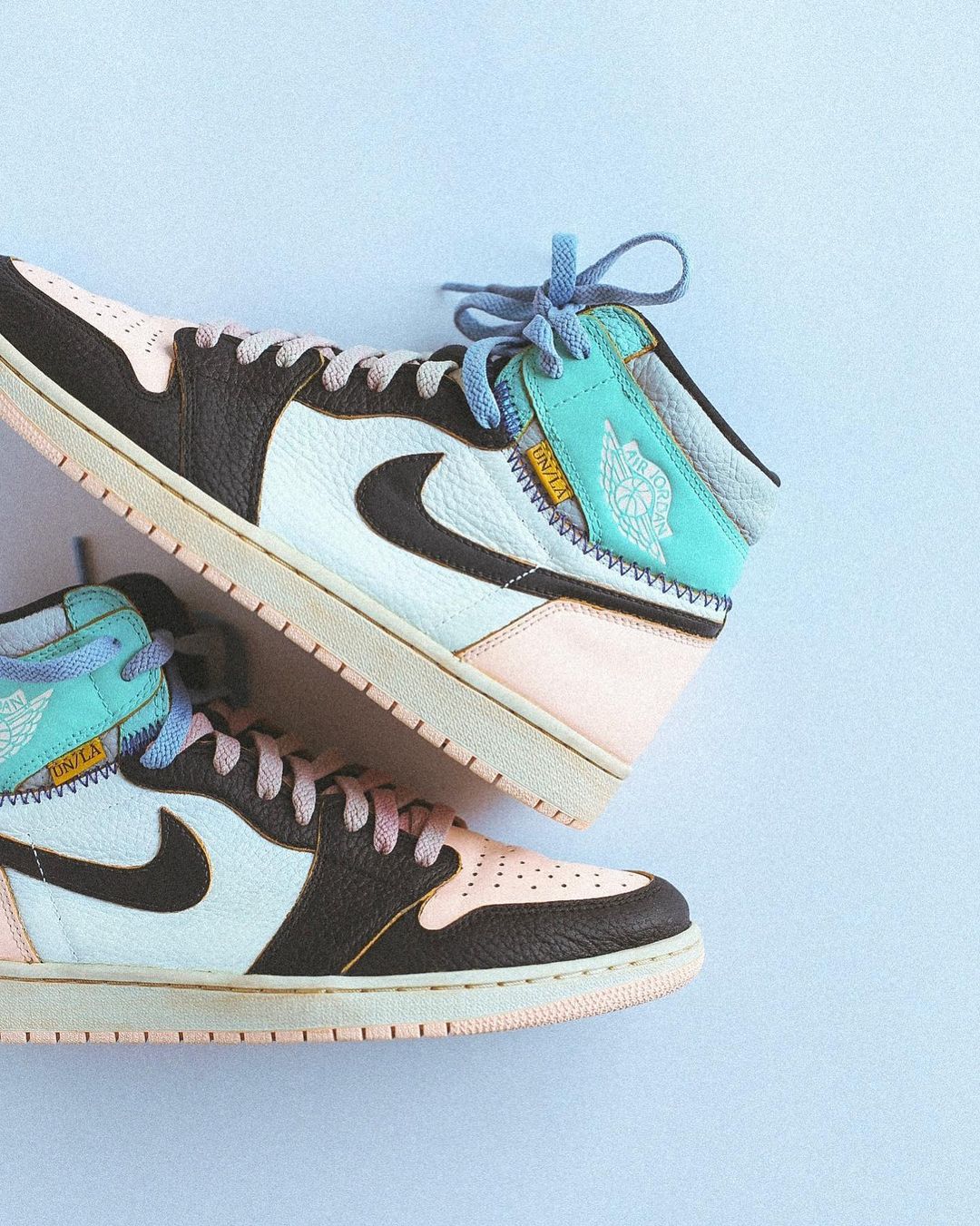 SODA 又营业！性感旗袍配球鞋直接封神！这双亲友限定头一次见！ 球鞋资讯 FLIGHTCLUB中文站|SNEAKER球鞋资讯第一站