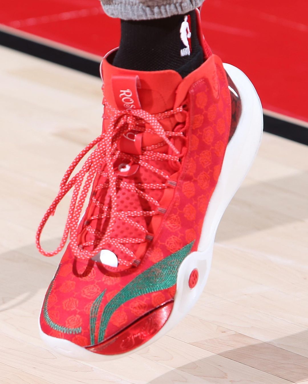 CJ 抢先上脚，签名鞋有新消息！这颜值看完真爱了！ 球鞋资讯 FLIGHTCLUB中文站|SNEAKER球鞋资讯第一站