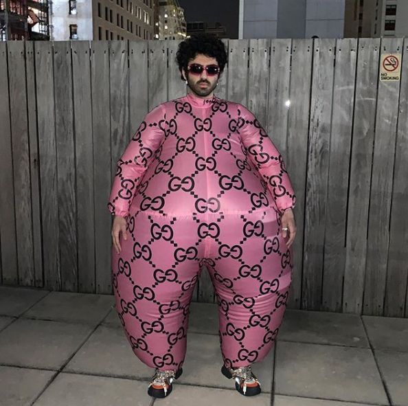 碧梨悄悄关注！「最怪」定制球鞋曝光！上脚需要勇气！ 球鞋资讯 FLIGHTCLUB中文站|SNEAKER球鞋资讯第一站