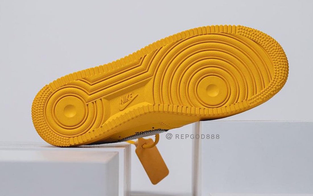 又是超限量会展限定？全新 OFF-WHITE x AF1 实物照曝光！ 球鞋资讯 FLIGHTCLUB中文站|SNEAKER球鞋资讯第一站