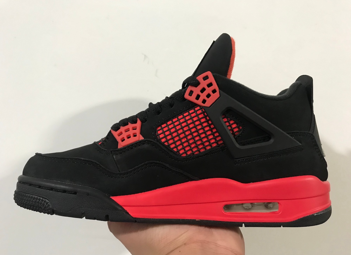 经典黑红配色！全新 AJ4 实物及发售信息曝光！ 球鞋资讯 FLIGHTCLUB中文站|SNEAKER球鞋资讯第一站