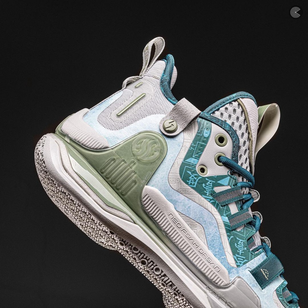 一口气两双！全新「中国风」AG1 Pro 最新实物曝光！太帅了！ 球鞋资讯 FLIGHTCLUB中文站|SNEAKER球鞋资讯第一站