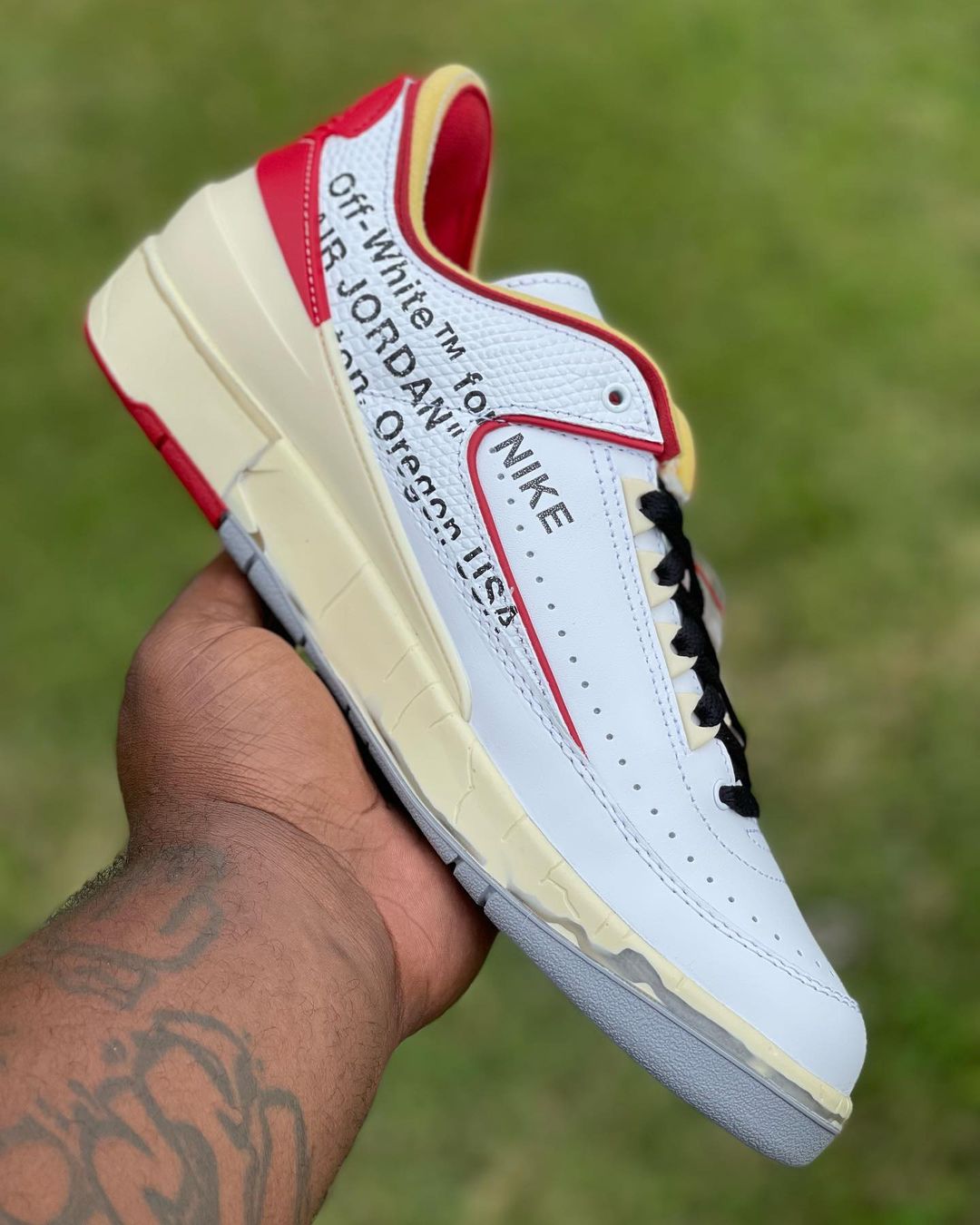 飞翼鞋盒太酷了！OW x AJ2 最新图片泄露！下月正式发售！ 球鞋资讯 FLIGHTCLUB中文站|SNEAKER球鞋资讯第一站