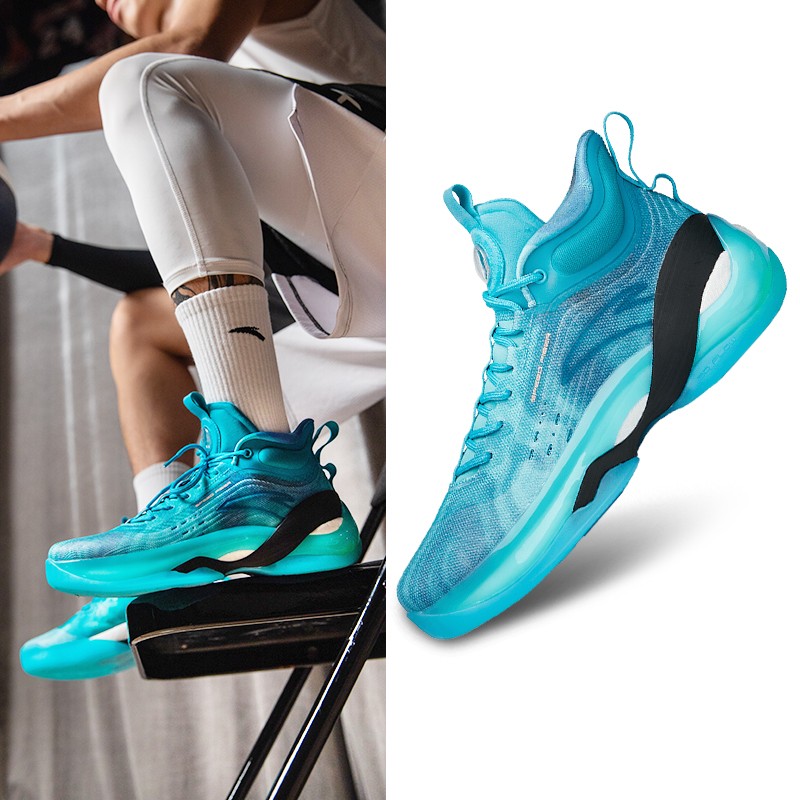 话题度极高！三款 KT7 新配色刚刚上架！款款都够特别！ 球鞋资讯 FLIGHTCLUB中文站|SNEAKER球鞋资讯第一站