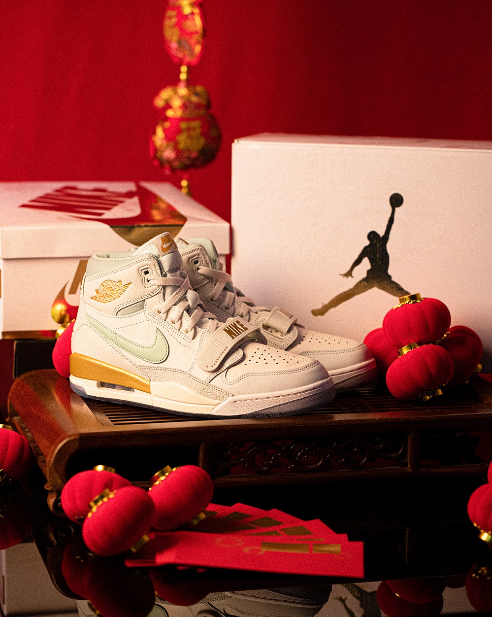 限量 5000 双的 AJ1 抢先开箱！网友：这不 Dior 联名吗？！ 球鞋资讯 FLIGHTCLUB中文站|SNEAKER球鞋资讯第一站