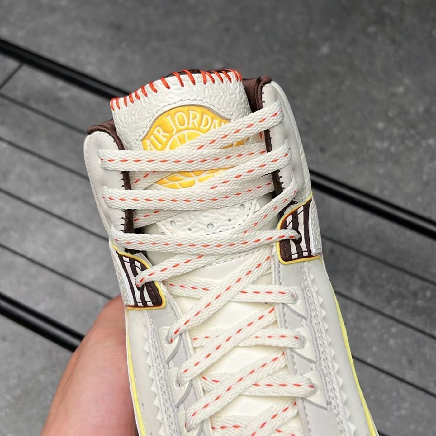 全新联名 AJ2 实物再次曝光！发售日期终于定了！ 球鞋资讯 FLIGHTCLUB中文站|SNEAKER球鞋资讯第一站