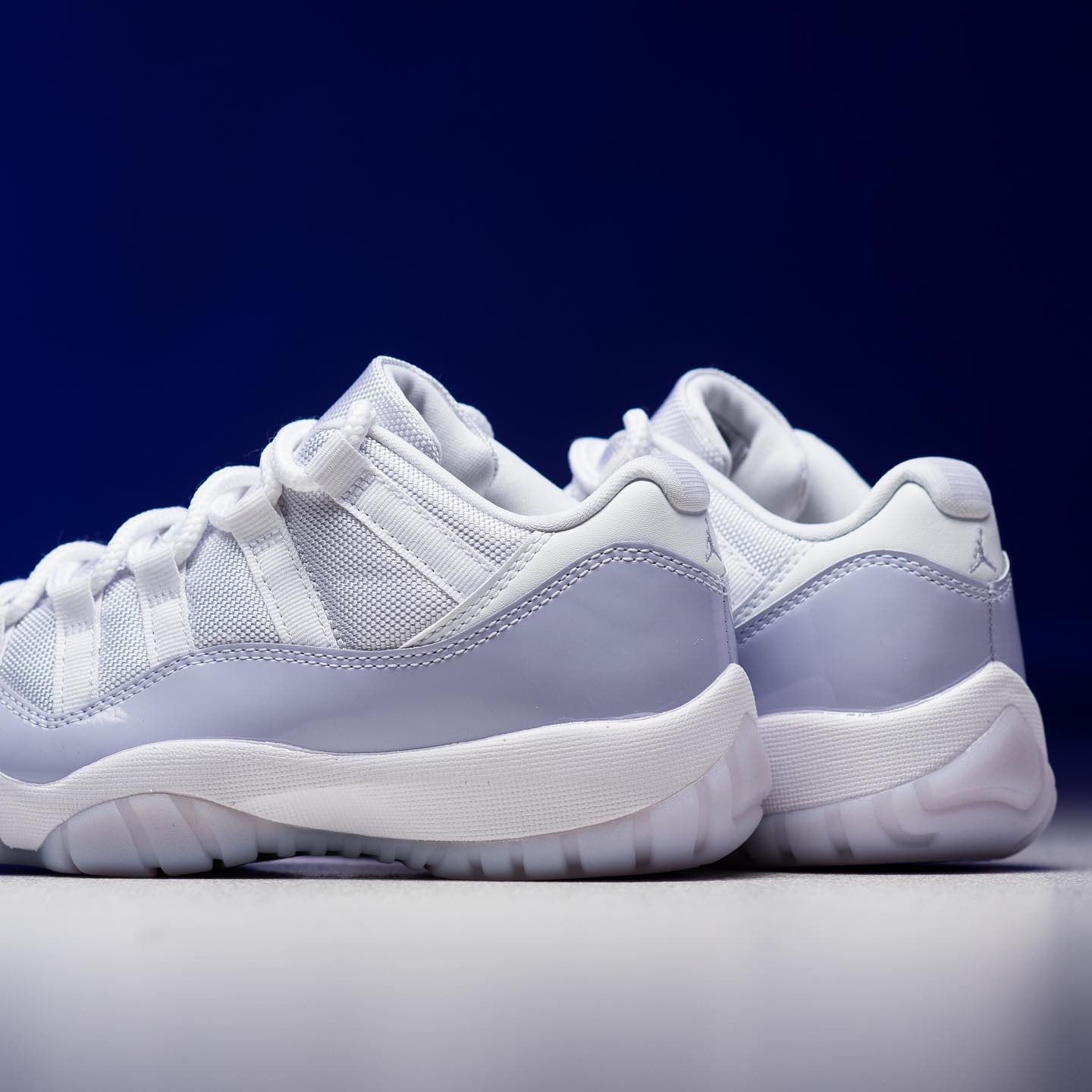 紫罗兰 AJ11 Low 上架国区 SNKRS！实物美图来了！ 球鞋资讯 FLIGHTCLUB中文站|SNEAKER球鞋资讯第一站