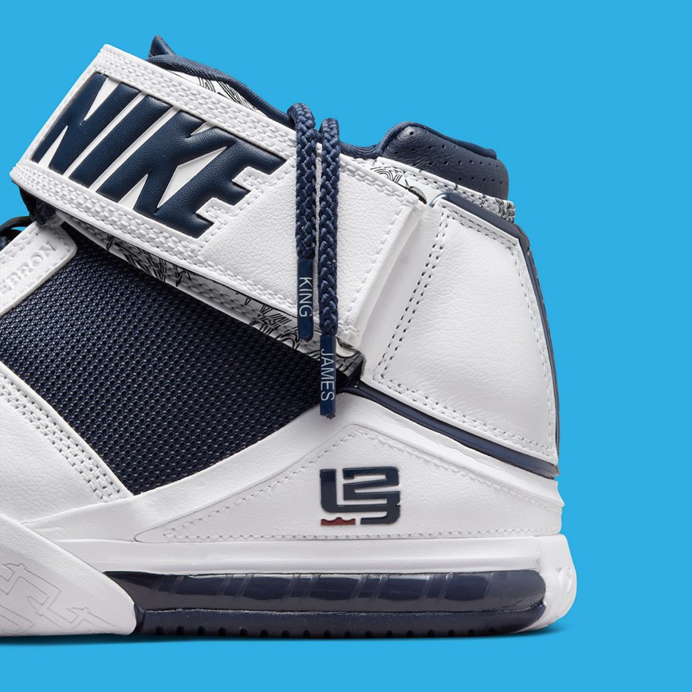 首次复刻！都在等的 LBJ「元年配色」即将发售！ 球鞋资讯 FLIGHTCLUB中文站|SNEAKER球鞋资讯第一站