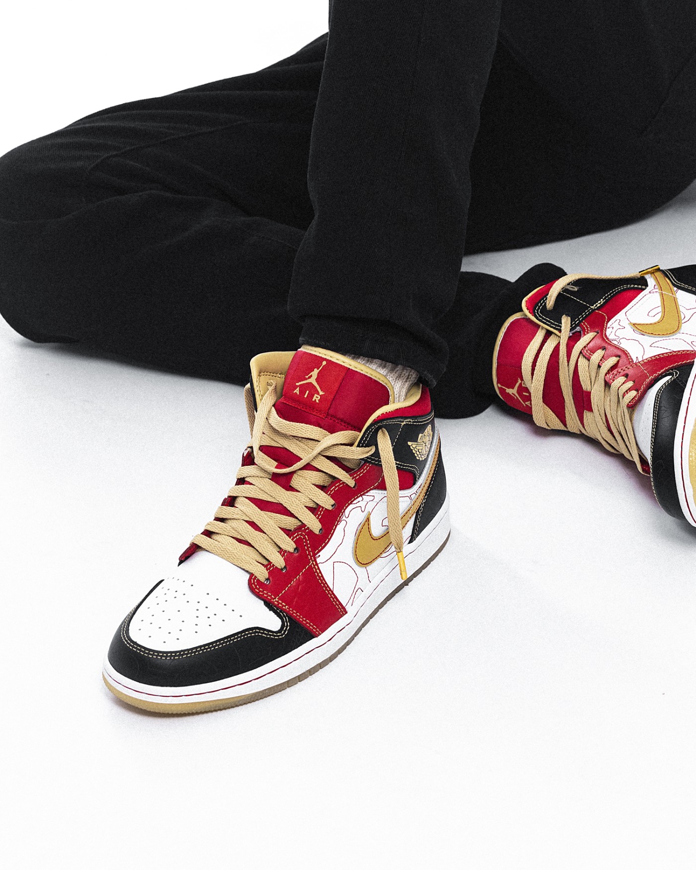 开箱今年「最豪华」AJ1！这细节让 AMM 联名都忘尘莫及！ 球鞋资讯 FLIGHTCLUB中文站|SNEAKER球鞋资讯第一站