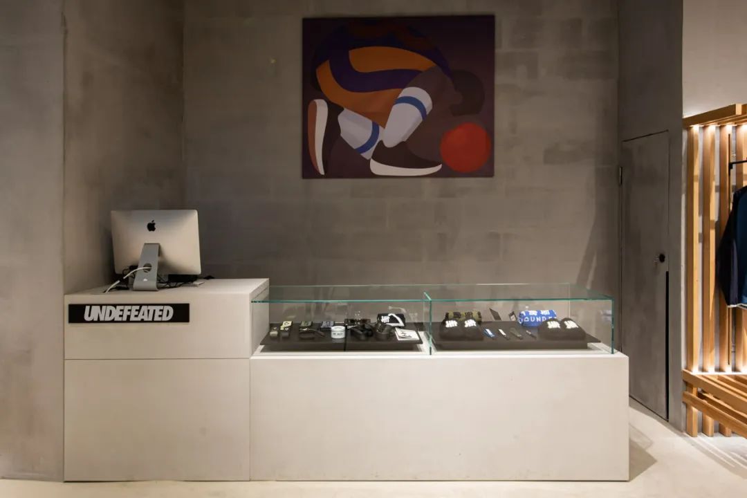 带这标志的 AJ 动不动几十万！最新「限定款」国内终于要发了！手慢无！ 球鞋资讯 FLIGHTCLUB中文站|SNEAKER球鞋资讯第一站