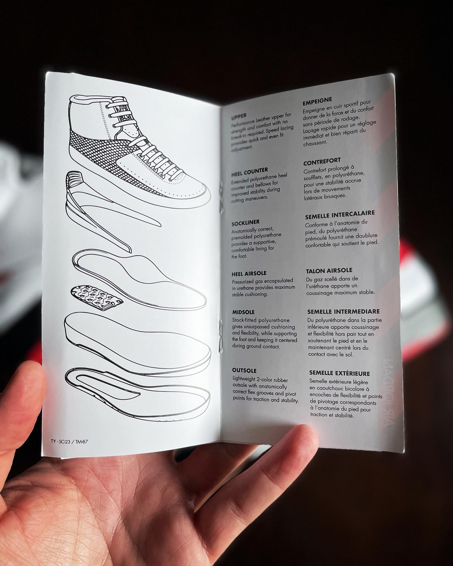 1:1 完美复刻！元年芝加哥 AJ2 完整实物曝光！ 球鞋资讯 FLIGHTCLUB中文站|SNEAKER球鞋资讯第一站