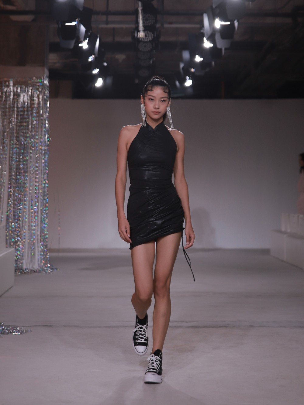 硬核朋克风！长这样的 Converse 真头一次见！ 球鞋资讯 FLIGHTCLUB中文站|SNEAKER球鞋资讯第一站