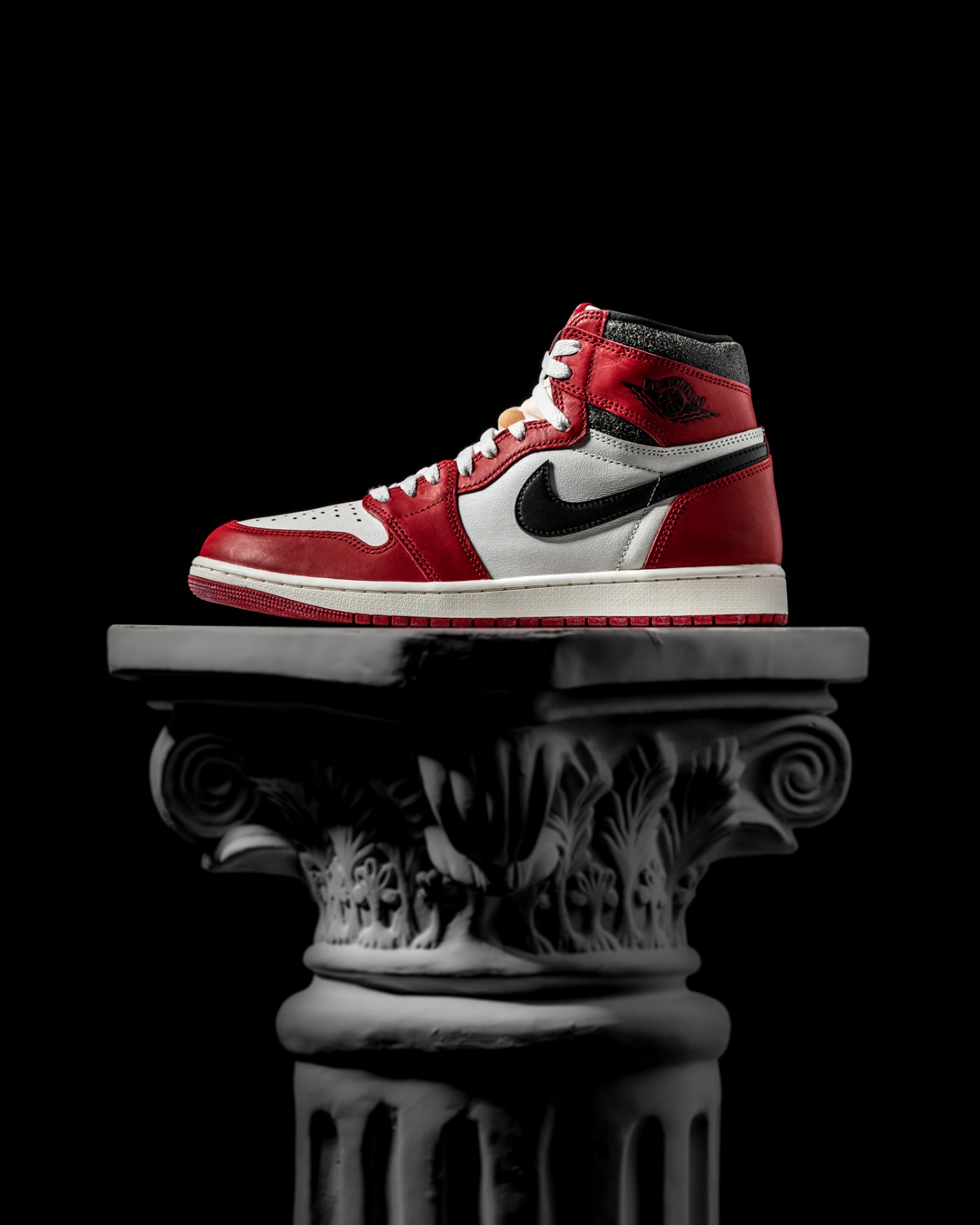 七年市价翻 9 倍！「芝加哥 AJ1」专属突袭抢先开箱！这三点一定要看！ 球鞋资讯 FLIGHTCLUB中文站|SNEAKER球鞋资讯第一站