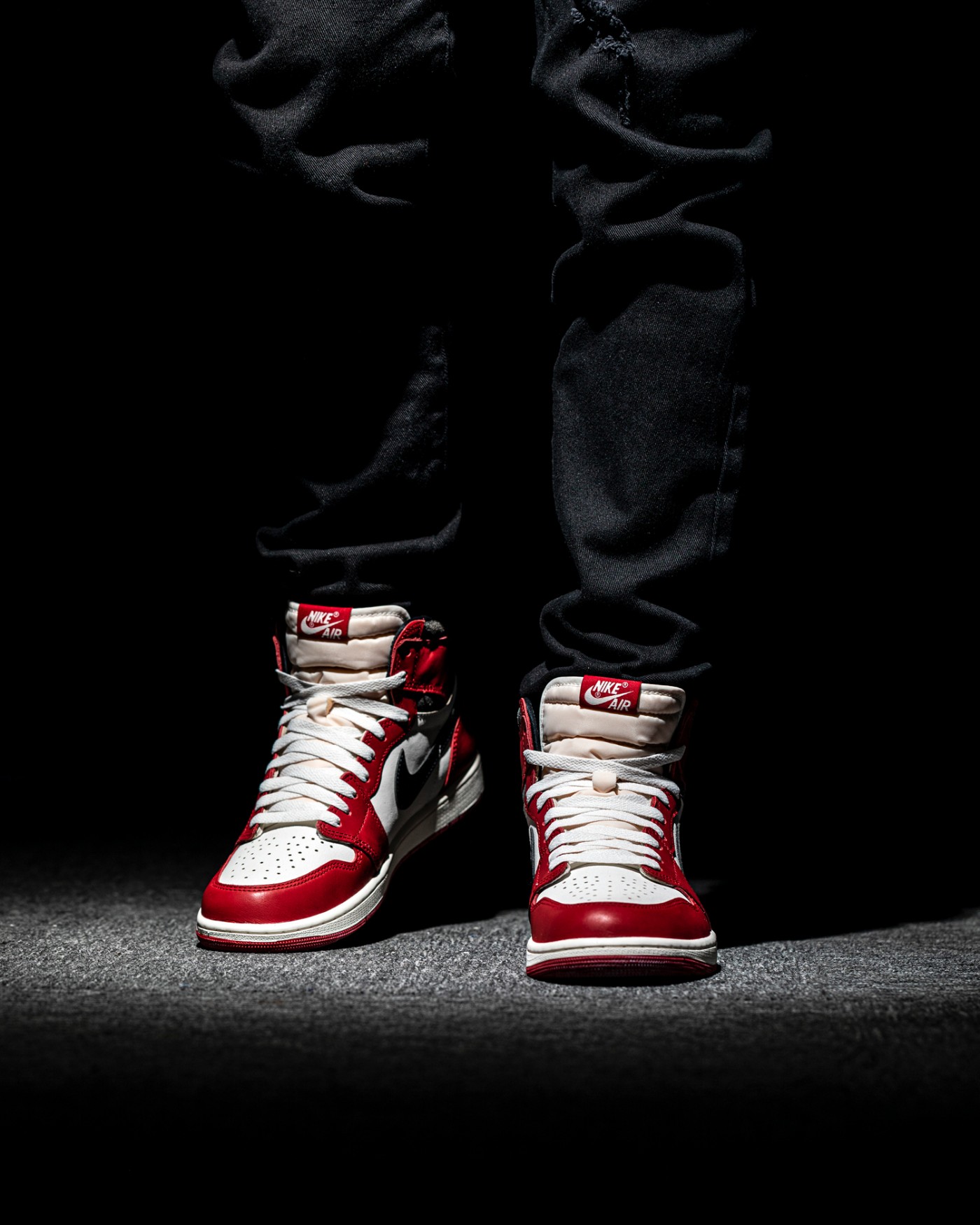 七年市价翻 9 倍！「芝加哥 AJ1」专属突袭抢先开箱！这三点一定要看！ 球鞋资讯 FLIGHTCLUB中文站|SNEAKER球鞋资讯第一站