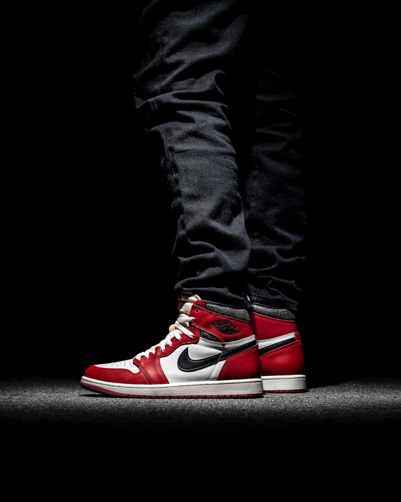 七年市价翻 9 倍！「芝加哥 AJ1」专属突袭抢先开箱！这三点一定要看！ 球鞋资讯 FLIGHTCLUB中文站|SNEAKER球鞋资讯第一站